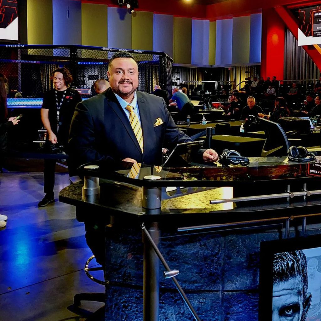 TROY SANTIAGO: The narrator who conquered Los Angeles - Parriva