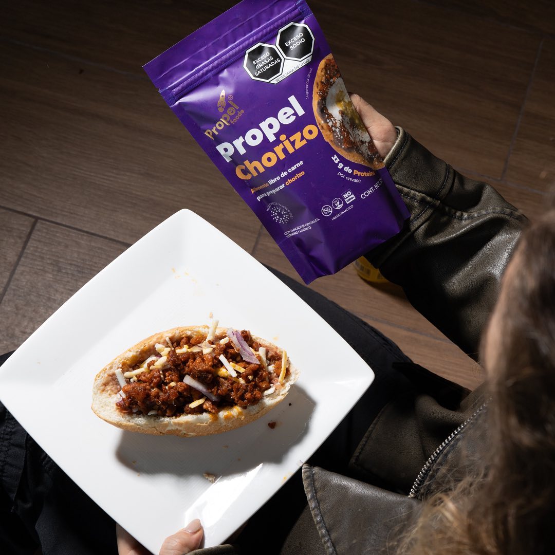 Taylor Swift Serves Vegan Steak Tacos On All 4 Mexico City Concert ...