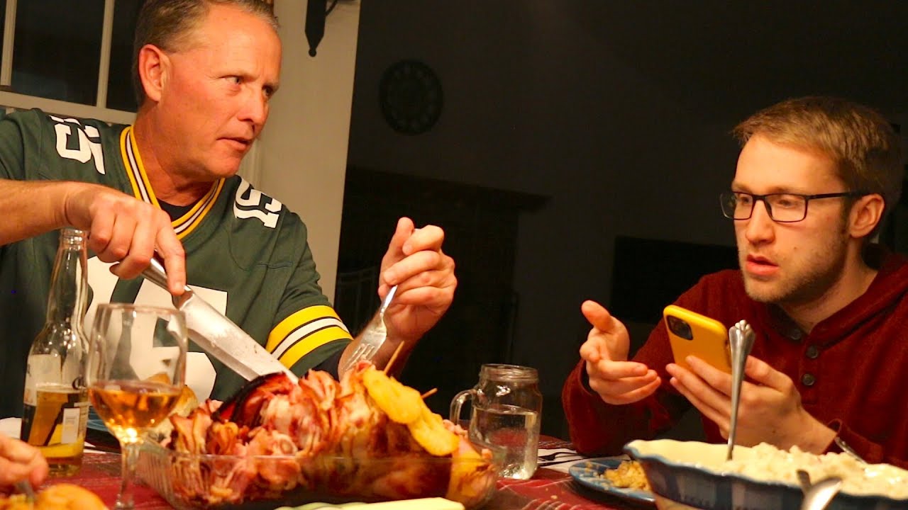 Expecting Tense Conversations At Thanksgiving Dinner - Parriva