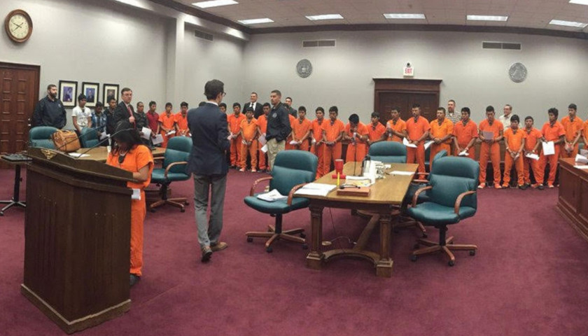 Los Angeles Hit Hard As Trump’s Cuts Cripple Immigration System - Parriva