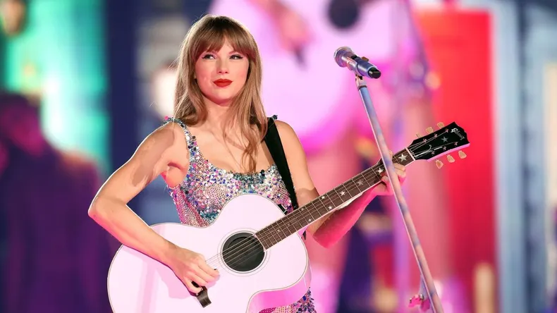 Stolen Lyrics? Taylor Swift Sued Again Over Alleged Plagiarism - Parriva