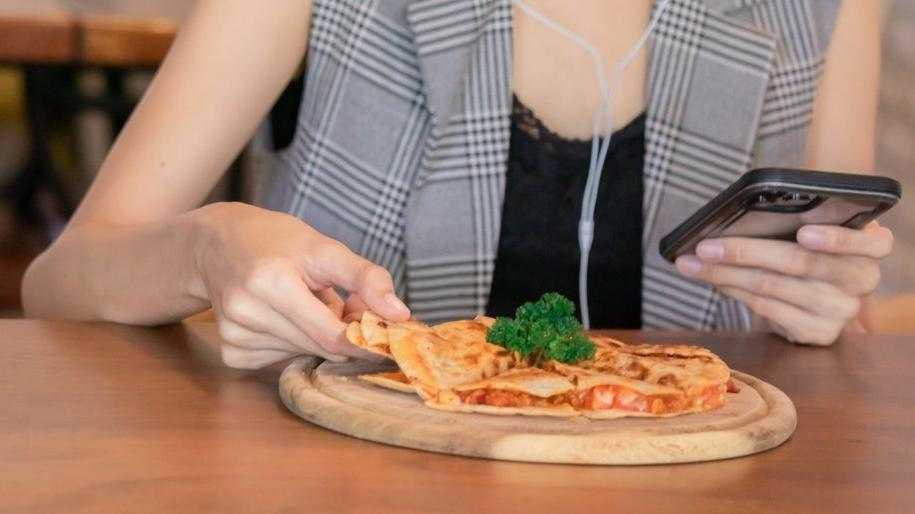 Eating Alone In Front Of A Phone: Welcome To The 'antisocial Century ...
