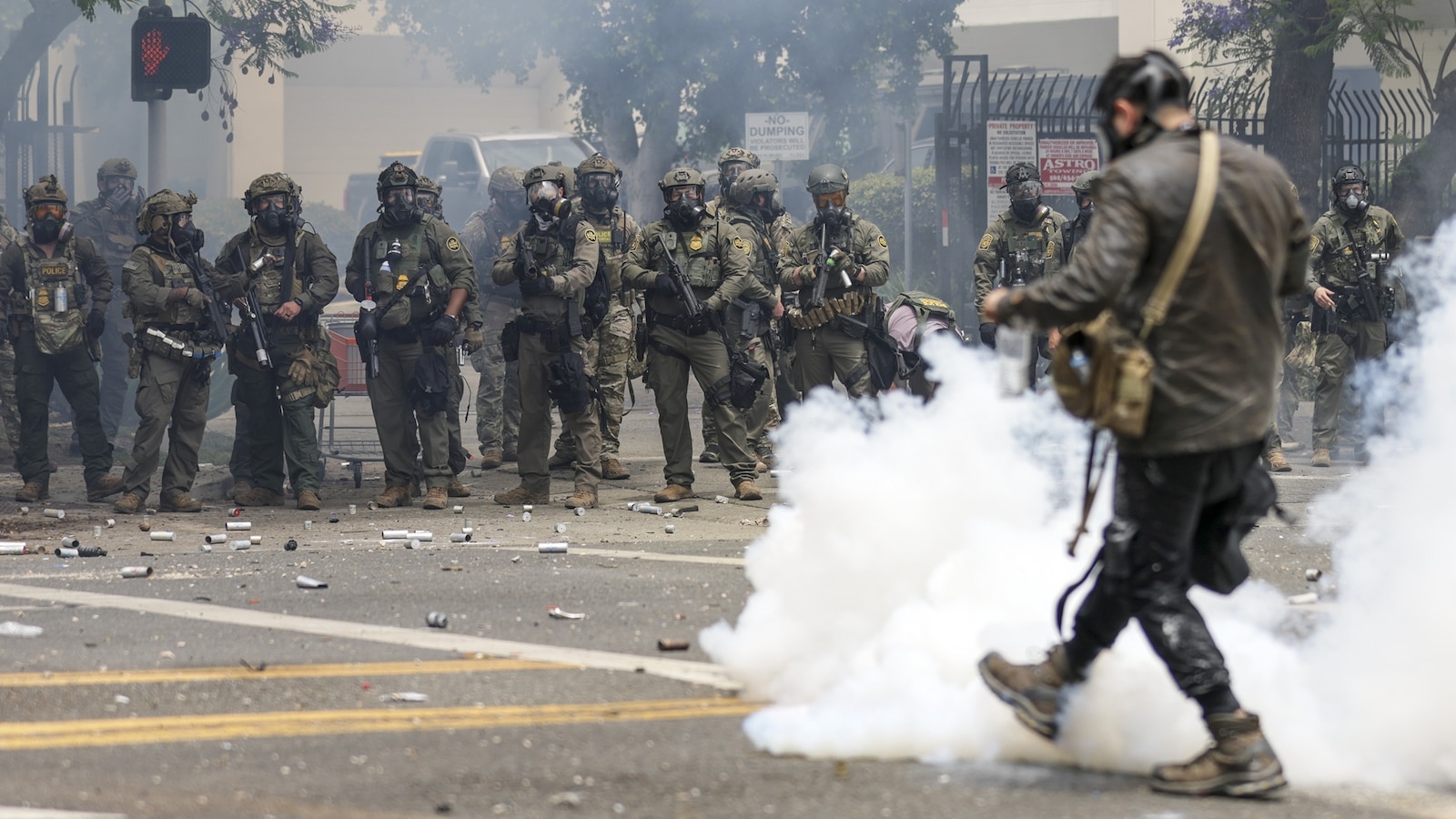 The National Guard Arrives In L.A.: Here's What You Need To Know - Parriva
