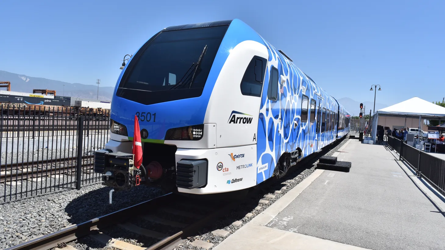 Metrolink Unveils First-Ever Zero-Emission Train On Arrow Line In San ...